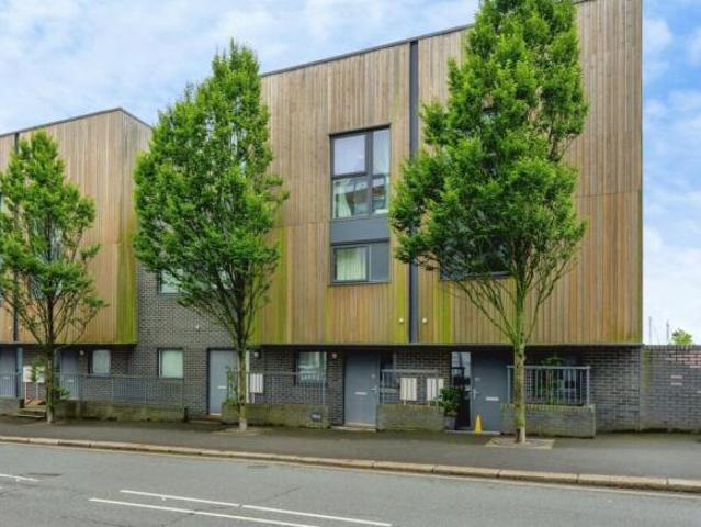 4 bedroom house for sale in Millbay Road, Plymouth, Devon, PL1