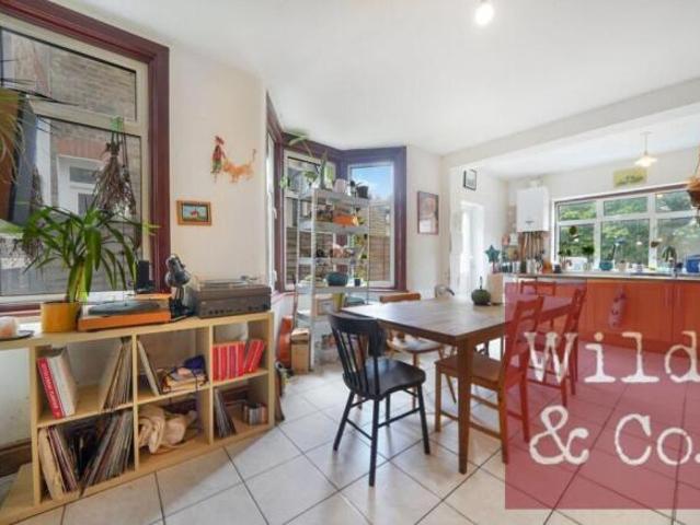 4 bedroom house for sale in Millfields Road, Hackney, E5