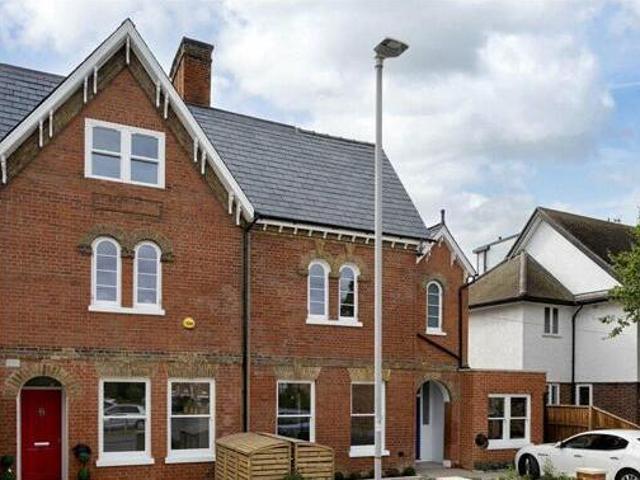 4 Bedroom House For Sale In New Malden