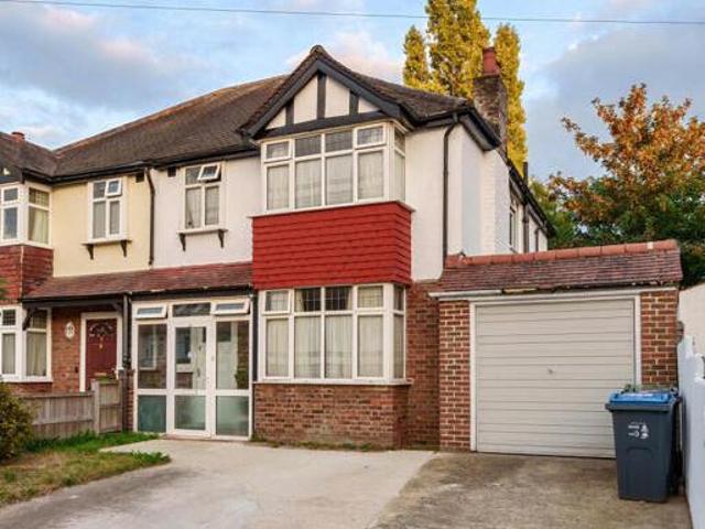 4 Bedroom House For Sale In South Croydon