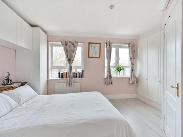 4 bedroom house for sale in Samuel Gray Gardens, North Kingston, upon Thames, KT2