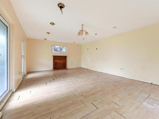 4 bedroom house for sale in Sinclair Road, Chingford, E4