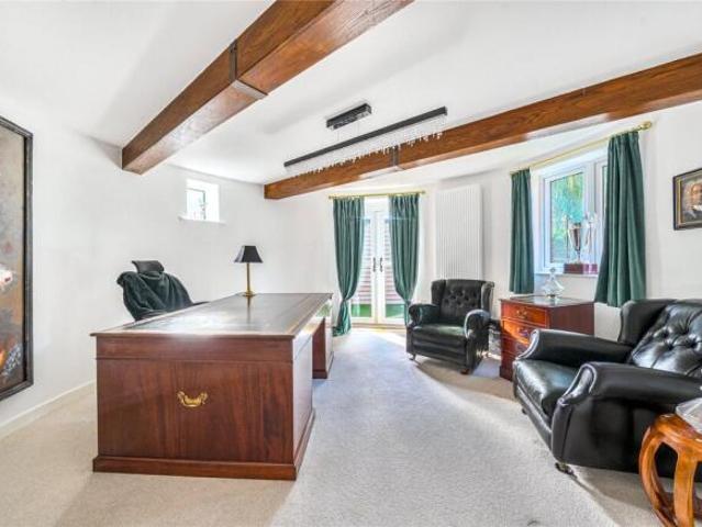 4 bedroom house for sale in Staplehurst Road, Marden, TN12