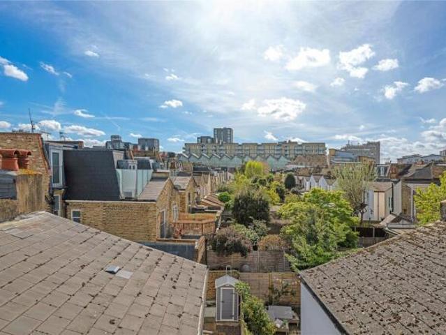 4 bedroom house for sale in Stephendale Road, Fulham, London, SW6