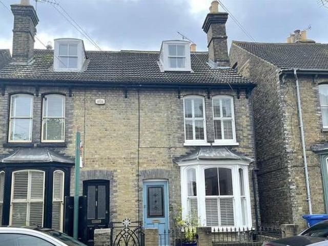 4 bedroom house for sale in Stone Street Faversham ME13