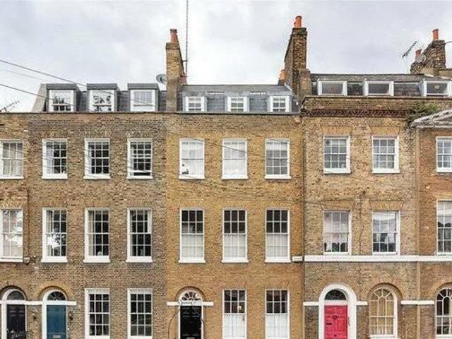 4 bedroom house for sale in Surrey Square London SE17