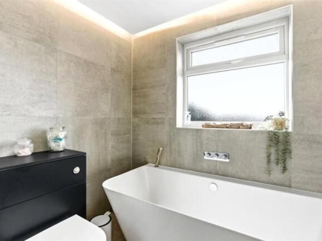 4 bedroom house for sale in Sycamore Close, Watford, Hertfordshire, WD25
