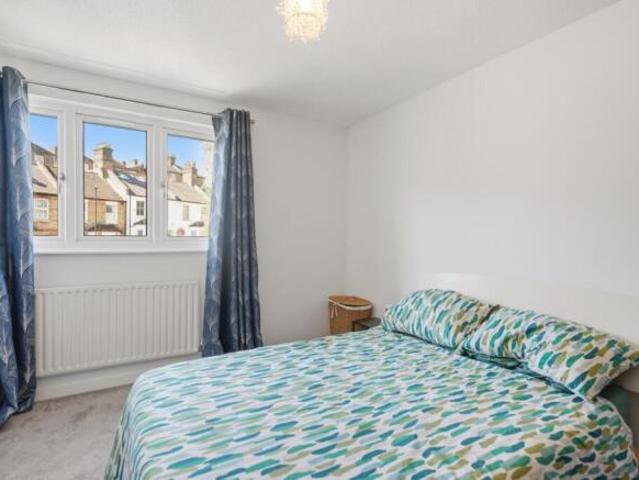4 bedroom house for sale in Rommany Road, London, SE27