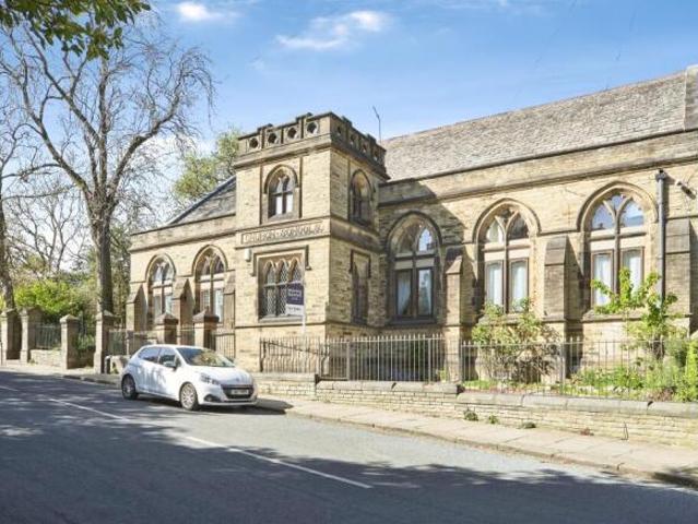 3 bedroom house for sale in Radcliffe Lane, Pudsey, LS28