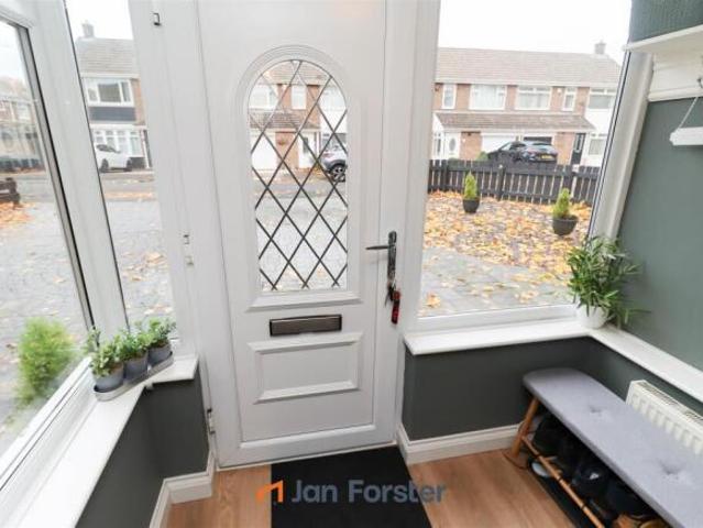 4 bedroom house for sale in Woburn Way, Newcastle Upon Tyne, NE5