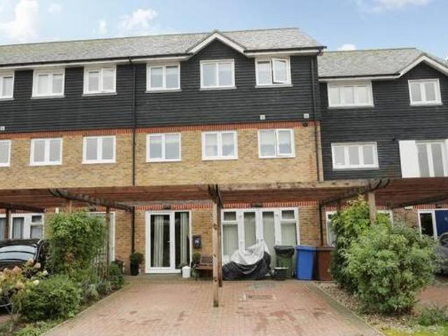 4 bedroom house for sale in Waterside Close Faversham ME13