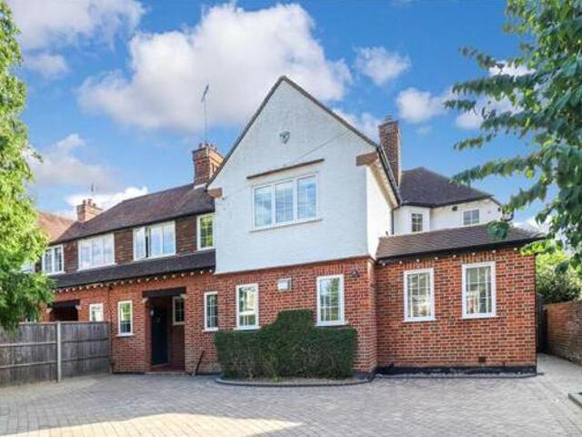 4 Bedroom House For Sale In Watford, Herts