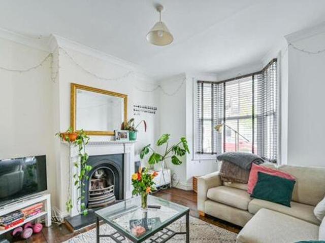 4 Bedroom House For Sale In Wandsworth, London