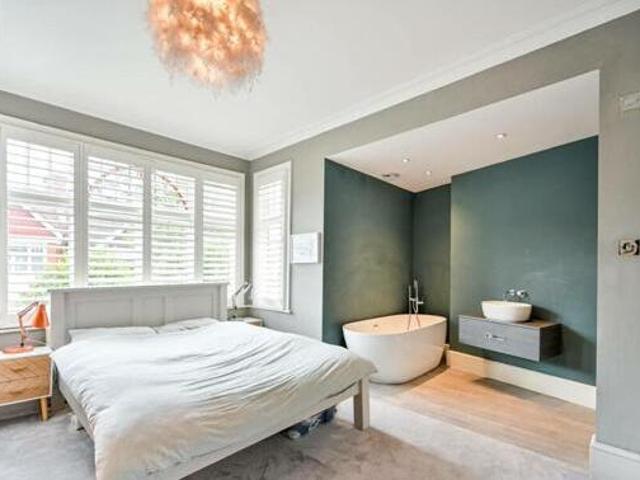 4 Bedroom House For Sale In Wimbledon, London