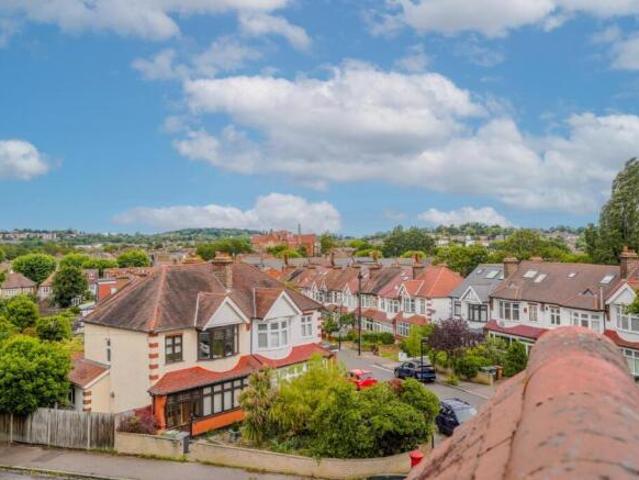 4 bedroom house for sale in Ticehurst Road, Forest Hill, London, SE23