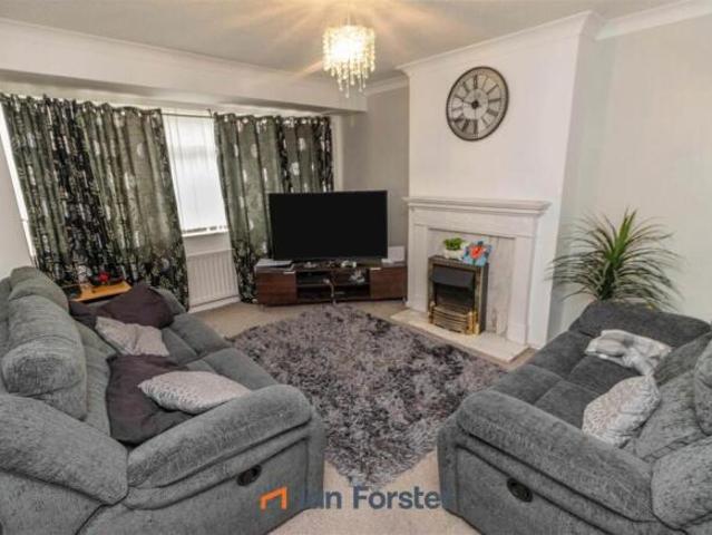 4 bedroom house for sale in Tudor Way, Newcastle Upon Tyne, NE3