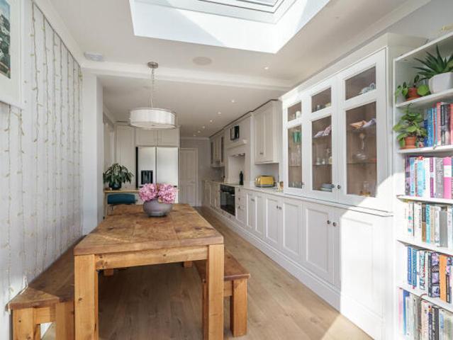 4 bedroom house for sale in York Road, Brentford, TW8