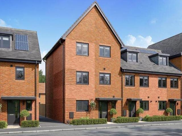 4 Bedroom House Fareham Fareham LS98903247