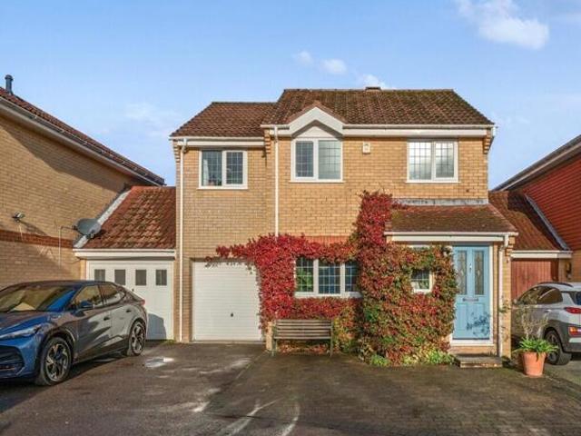 4 Bedroom House Fareham Hampshire LS101119315
