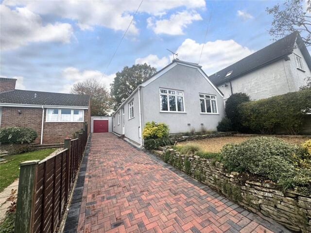 4 Bedroom House Farnborough Hampshire 98969312