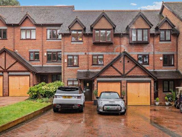 4 Bedroom House Ferndown Dorset LS100024088