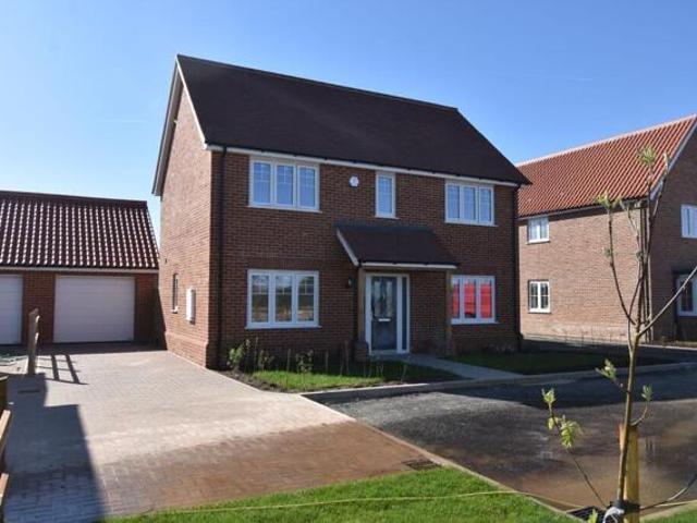 4 Bedroom House Frating Frating 101678810