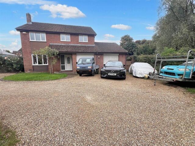 4 Bedroom House Furzton Buckinghamshire 98434505