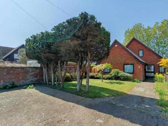 4 Bedroom House Kent Kent LS100191895