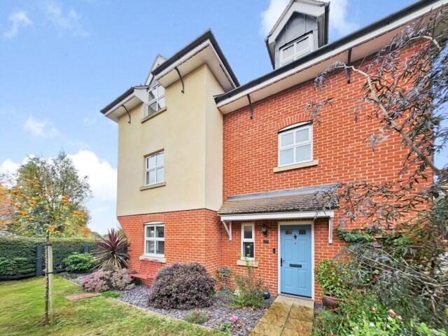 4 Bedroom House Kent Kent LS100953739