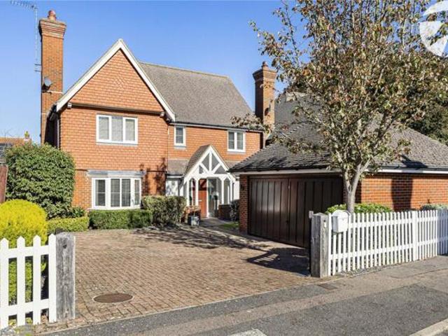 4 Bedroom House Kent Kent LS101119188