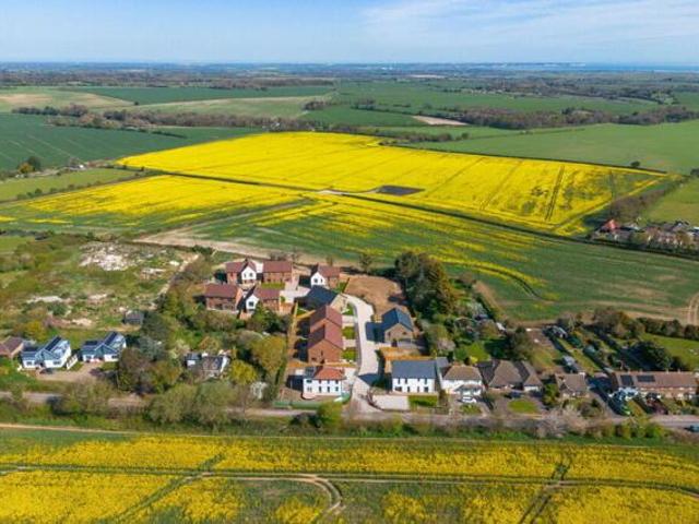 4 Bedroom House Kent Kent LS98386638