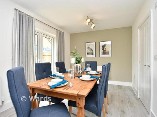 4 Bedroom House Kent Kent LS99986417