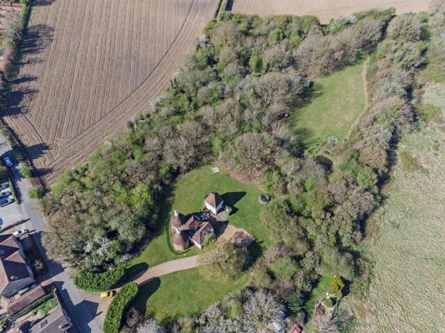4 Bedroom House Kent Kent LS99029093