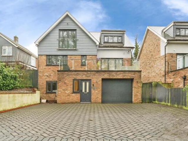 4 Bedroom House Kent Kent LS99054794