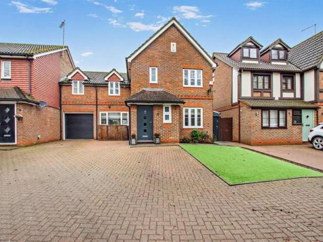4 Bedroom House Kent Kent LS99345161