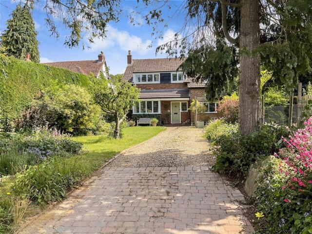 4 Bedroom House Kent Kent 100456610