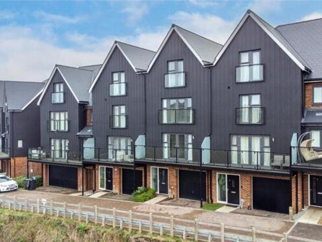 4 Bedroom House Kent Kent 101316192