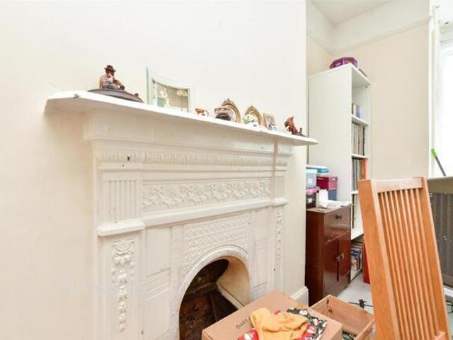 4 Bedroom House Kent Kent 101892287