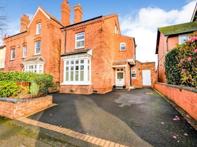 4 Bedroom House Kidderminster Worcestershire LS99092429