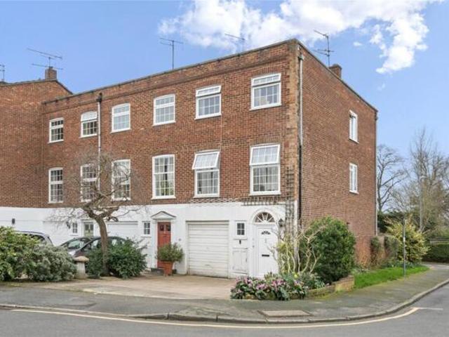 4 Bedroom House Kingston Upon Thames Greater London 100685184