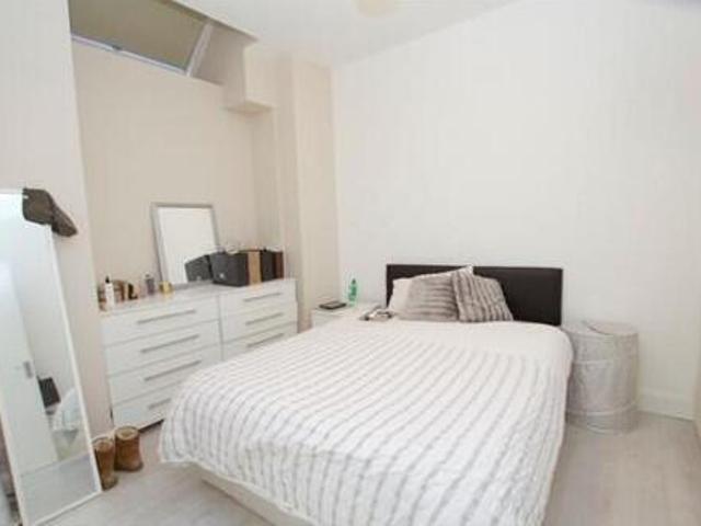 4 Bedroom House Kingston Upon Thames London LS100435949