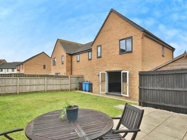 4 Bedroom House Kingswood City Of Kingston Upon Hull 98612357