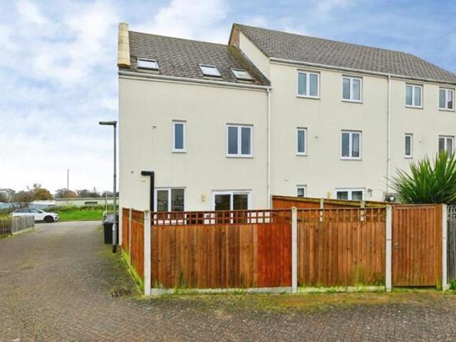 4 Bedroom House King's Lynn Norfolk LS100733652