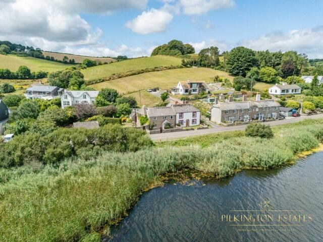 4 Bedroom House Kingsbridge Devon LS100614790