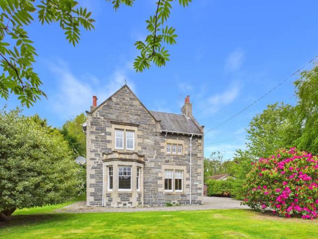 4 Bedroom House Kingussie Kingussie 102658714