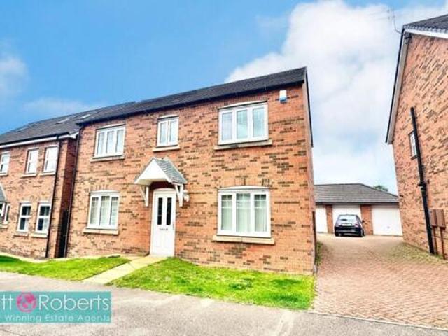 4 Bedroom House Houghton Le Spring Sunderland 100685144