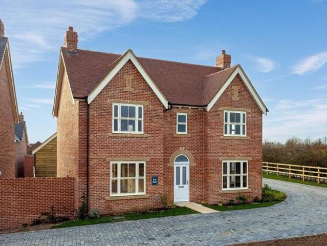 4 Bedroom House Houlton Houlton LS98801075