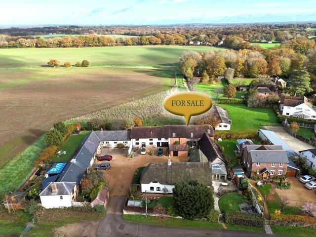 4 Bedroom House Holt Dorset LS101059936