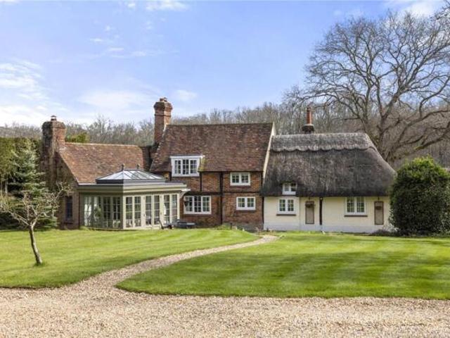 4 Bedroom House Hook Hampshire LS101316427
