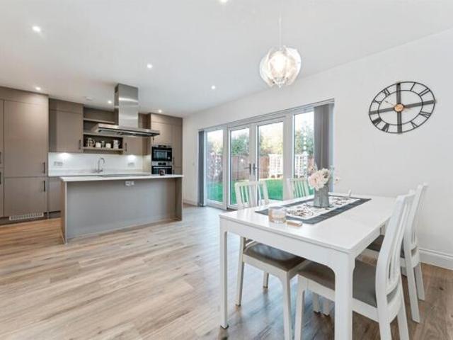 4 Bedroom House Haddenham Buckinghamshire 101119293